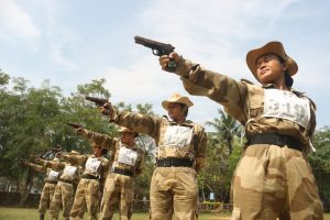 CISF All Set to Induct First-Ever All-Women Commando Unit for Front ...