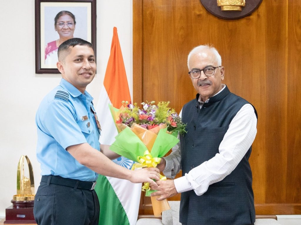 Manipur Governor Honors Vir Chakra Awardee Squadron Leader Rizwan Malik