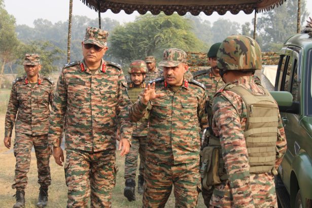 GOC Rising Star Corps Reviews Operational Preparedness of Tiger Division