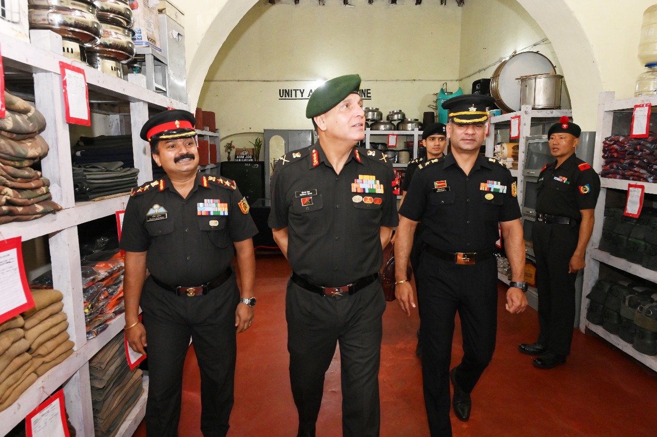Lt Gen Dhiraj Seth Visits 19 Karnataka Battalion NCC in Madikeri ...
