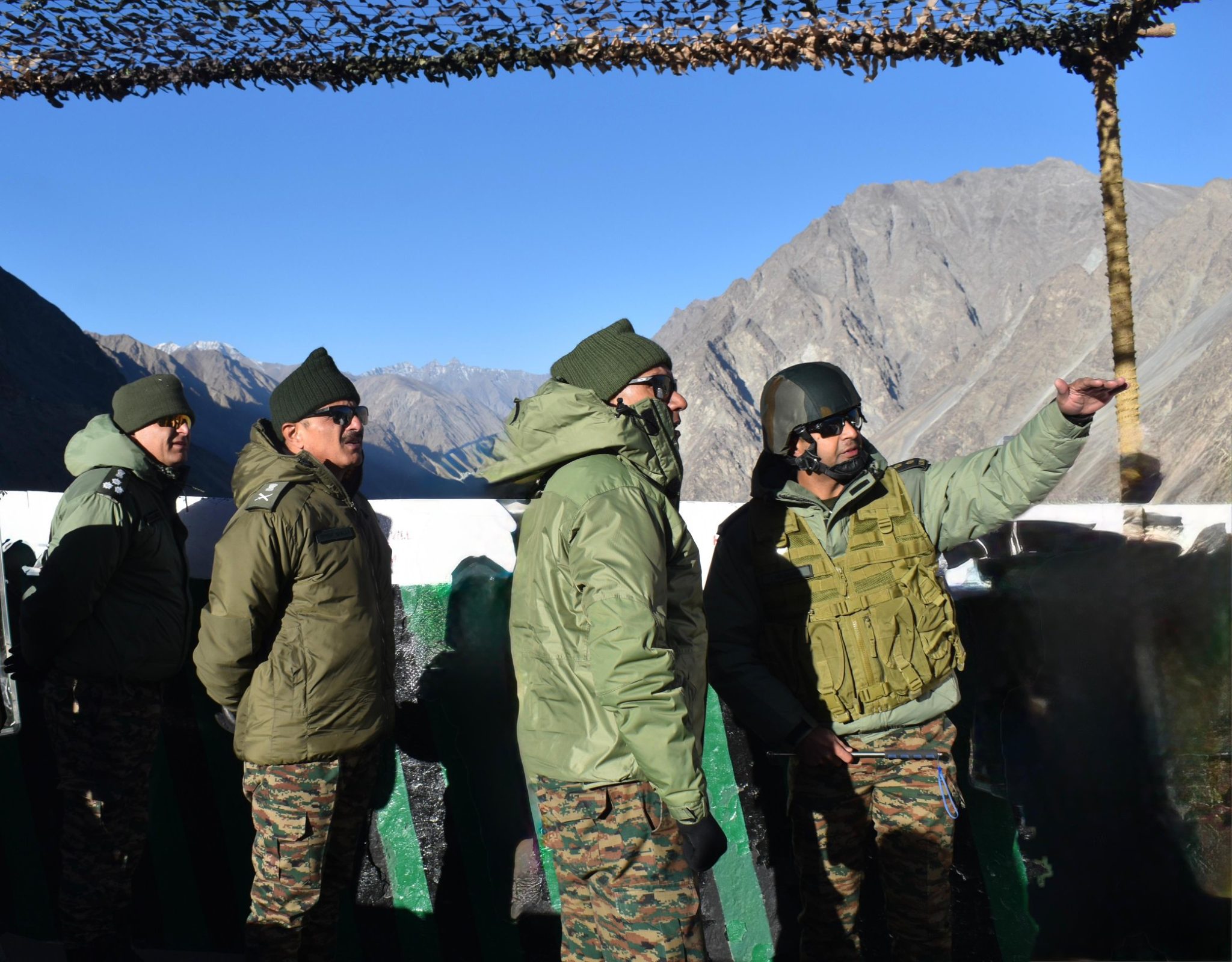 Lt Gen Pratik Sharma Reviews Operational Preparedness in Siachen and ...