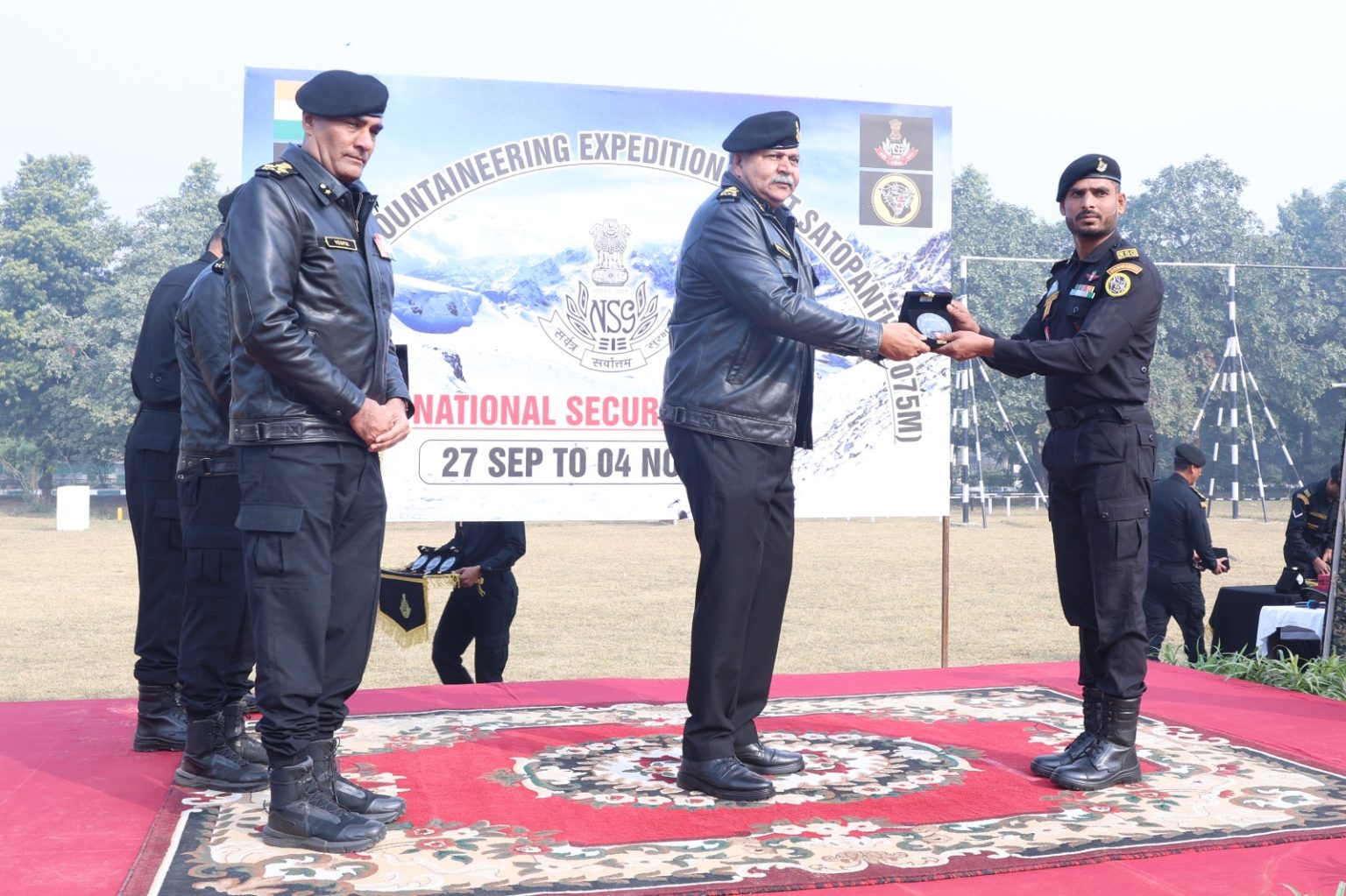 DG NSG Felicitates Mt Satopanth Expedition Team After Successful Summit