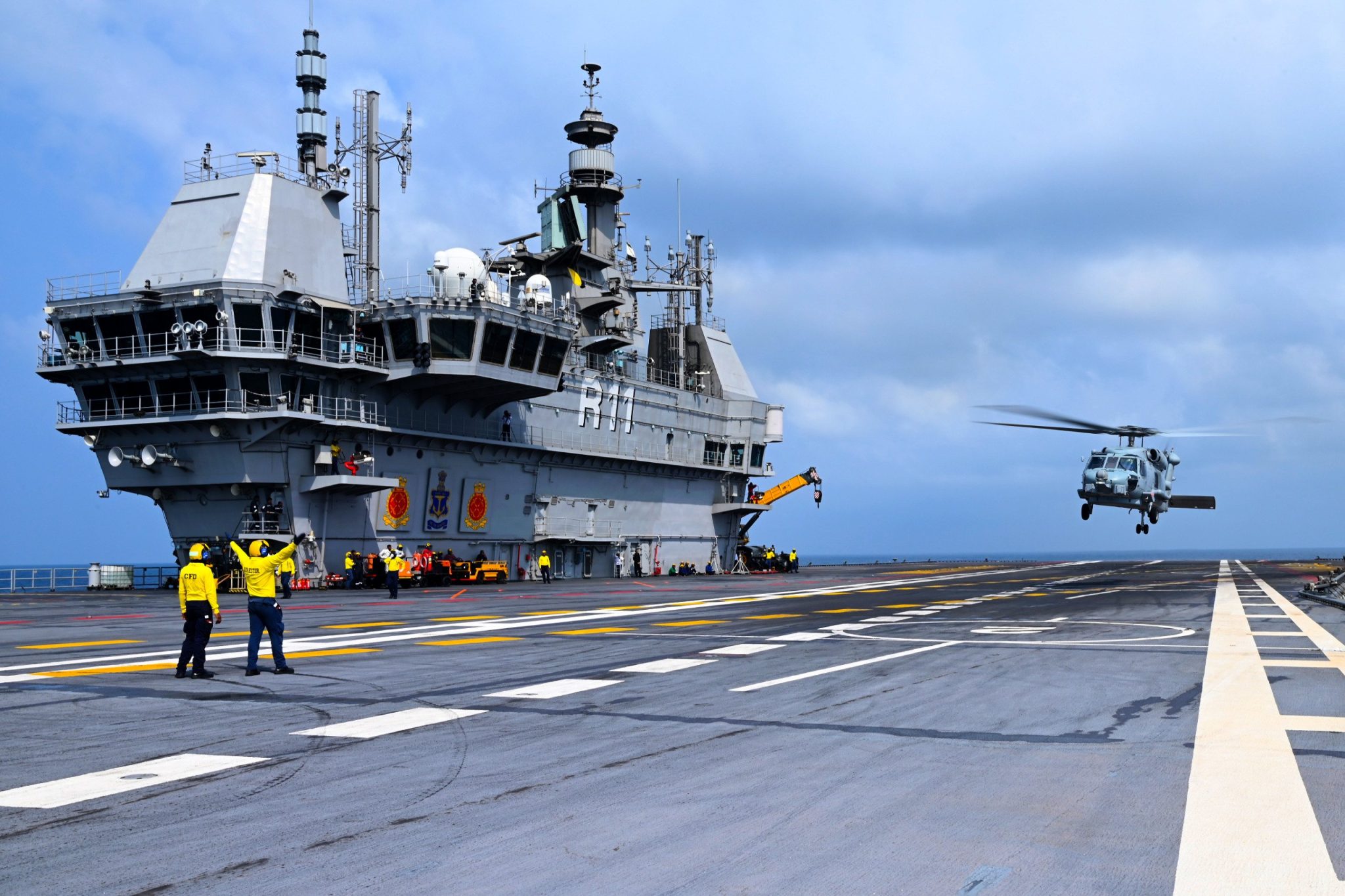 Indian Navy to Commission INAS 335 ‘Ospreys’ on December 17 at INS Hansa