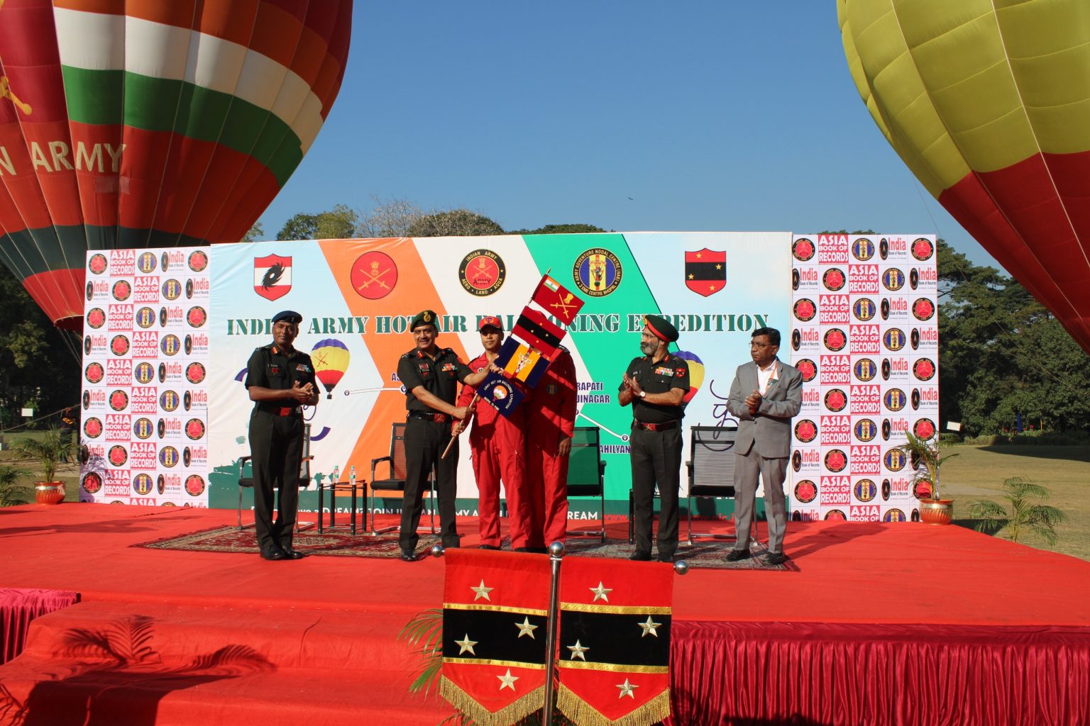 Indian Army Hot Air Ballooning Expedition Sets New National Record with ...