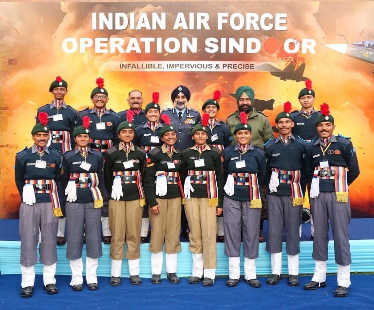 Air Chief Marshal AP Singh Hosts NCC Cadets, Encourages Youth to Draw ...