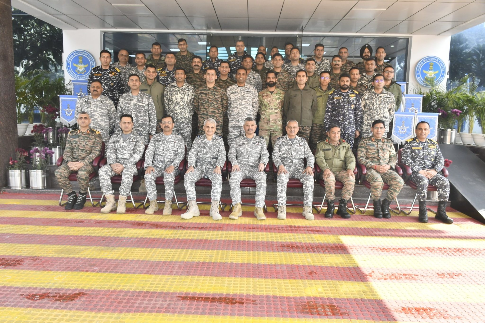 Officers of 81st Staff Course Visit Western Air Command, Attend ...