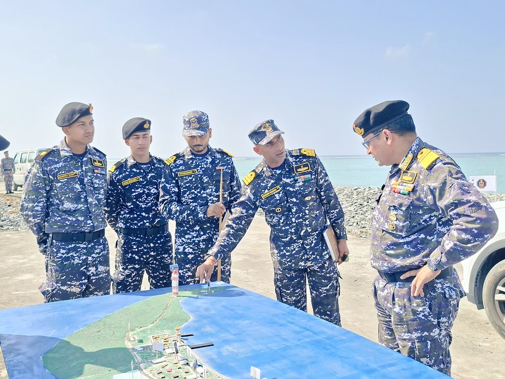 Vice Admiral Sameer Saxena Visits INS Jatayu, Reviews Operational ...