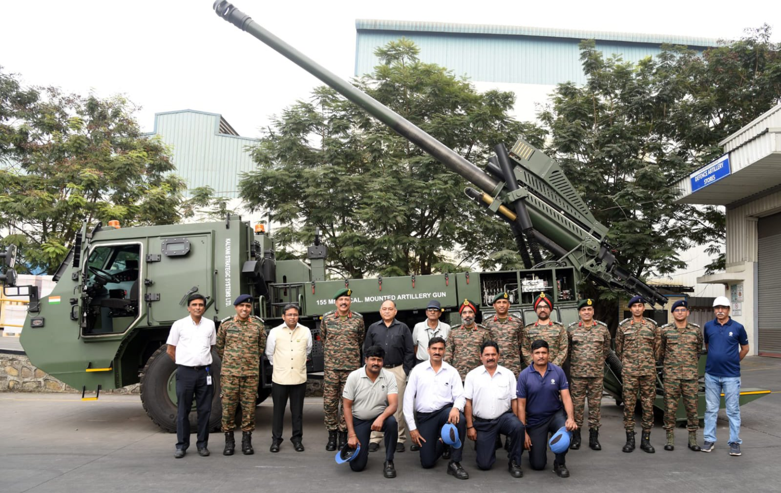 Lt Gen Rajiv K Sahni Visits Southern Command, EME Units and Defence ...