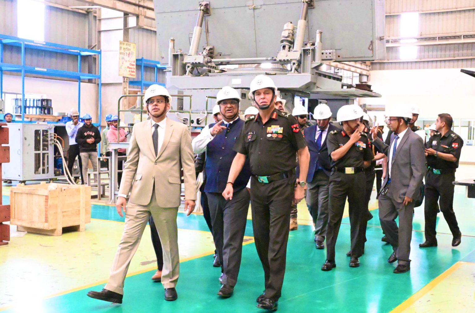 Lt Gen Dhiraj Seth Reviews Indigenous Defence Manufacturing at L&T ...