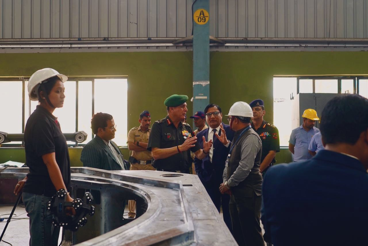 Lt Gen Dhiraj Seth Reviews Indigenous Defence Manufacturing ...