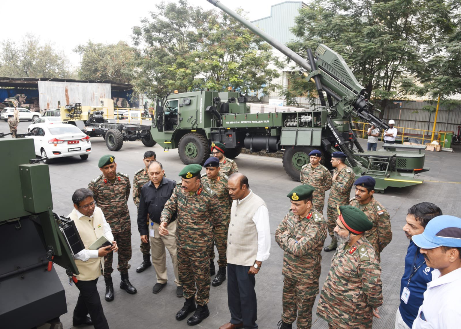 Lt Gen Rajiv K Sahni Reviews EME Capabilities and Defence Innovation ...